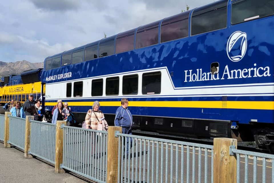 McKinley Explorer: A Fantastic Train Journey In Alaska - Alaska Trippers