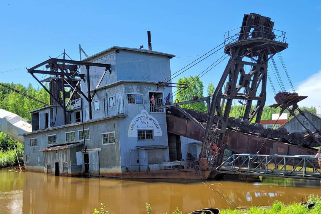 Gold Panning In Alaska: History And Top Tour Experiences - Alaska Trippers