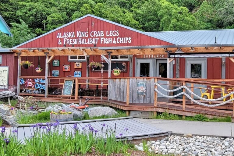 Where To Eat Crab In Alaska: Satisfying Your Crabby Cravings - Alaska ...