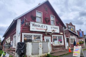 Explore These 10 Small Towns For Unique Alaska Vibes - Alaska Trippers