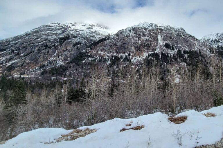 Alaska In April: From Snowy Peaks To Rushing Creeks - Alaska Trippers