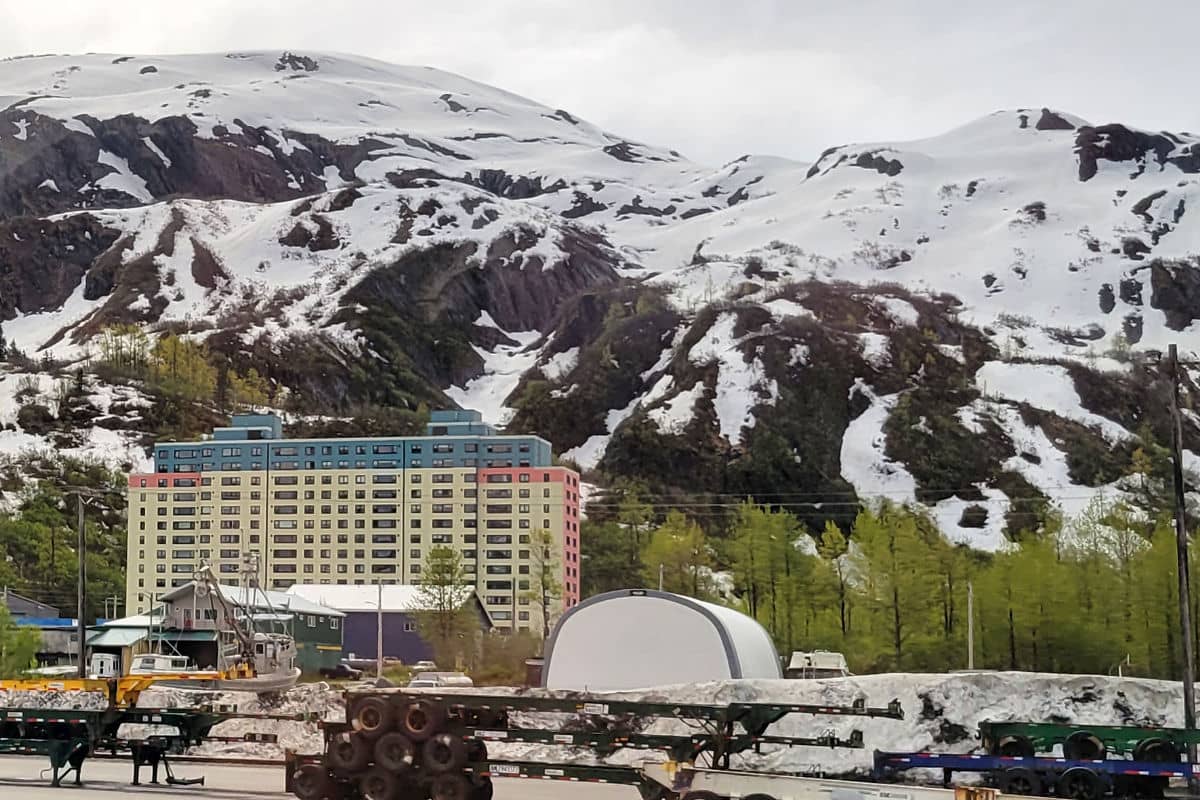 Explore These 10 Small Towns For Unique Alaska Vibes - Alaska Trippers